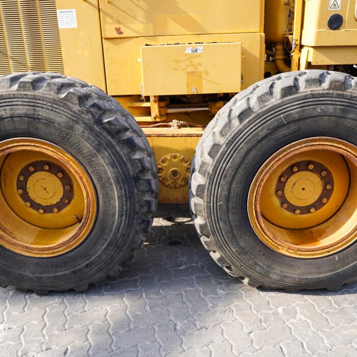2002 CAT 12H Motor Grader - Equipment