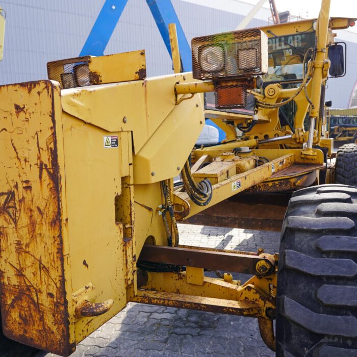 2002 CAT 12H Motor Grader - Equipment