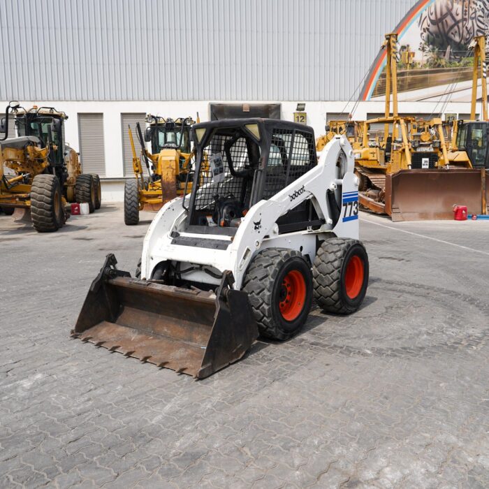 2001 BOBCAT 773 Skid Steer Loader - Equipment