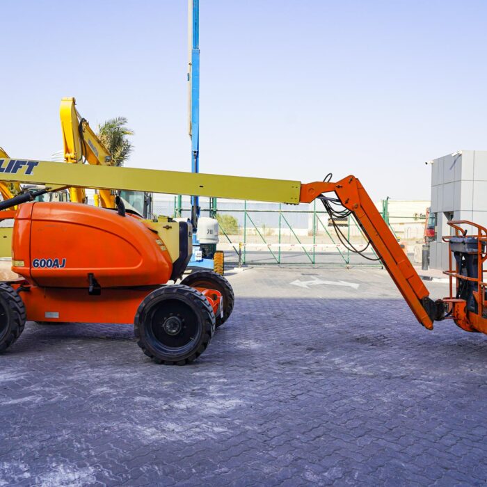 2008 JLG 600AJ 4WD Diesel Boom Lift 18m - Equipment