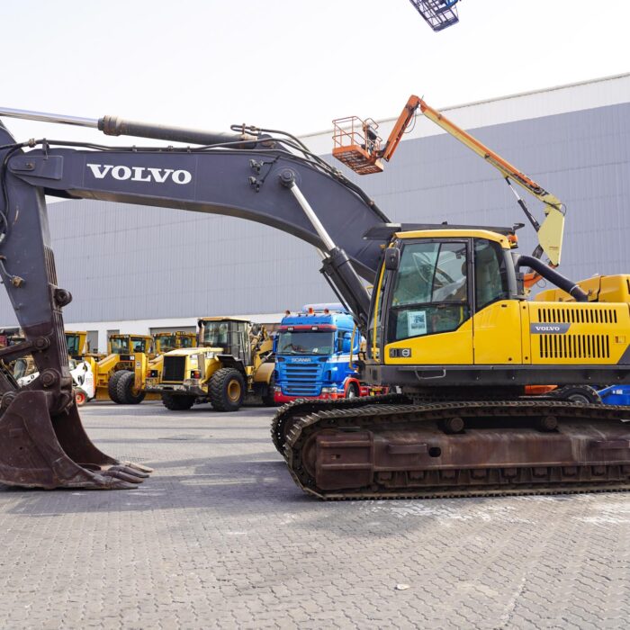 2017 VOLVO EC480DL Tracked Excavator - Equipment
