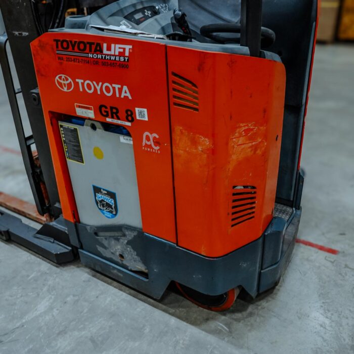 2020 TOYOTA 9BRU23 4500 lb 2 Ton Electric Forklift - Equipment
