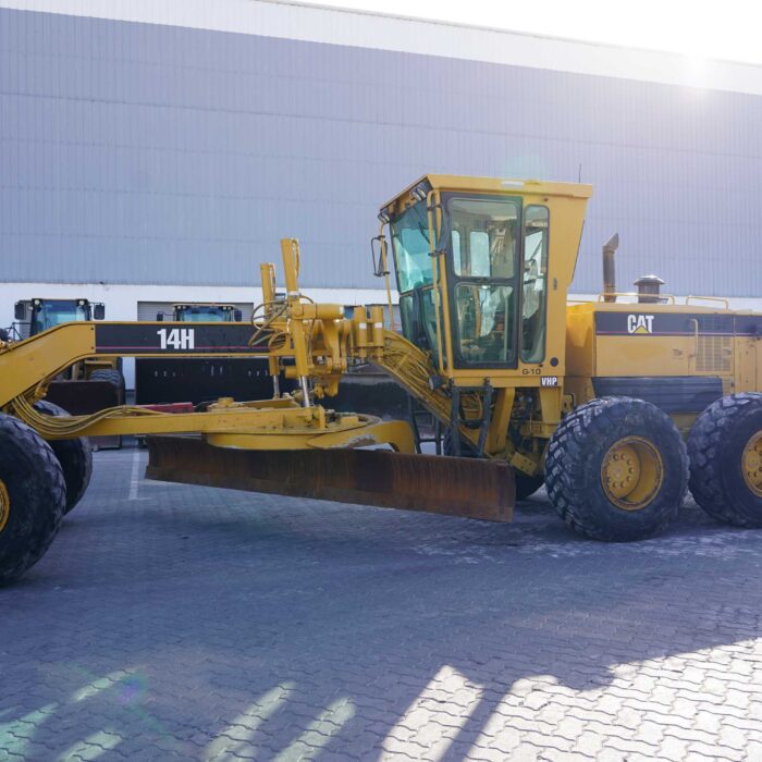 2002 CAT 14H Motor Grader - Equipment