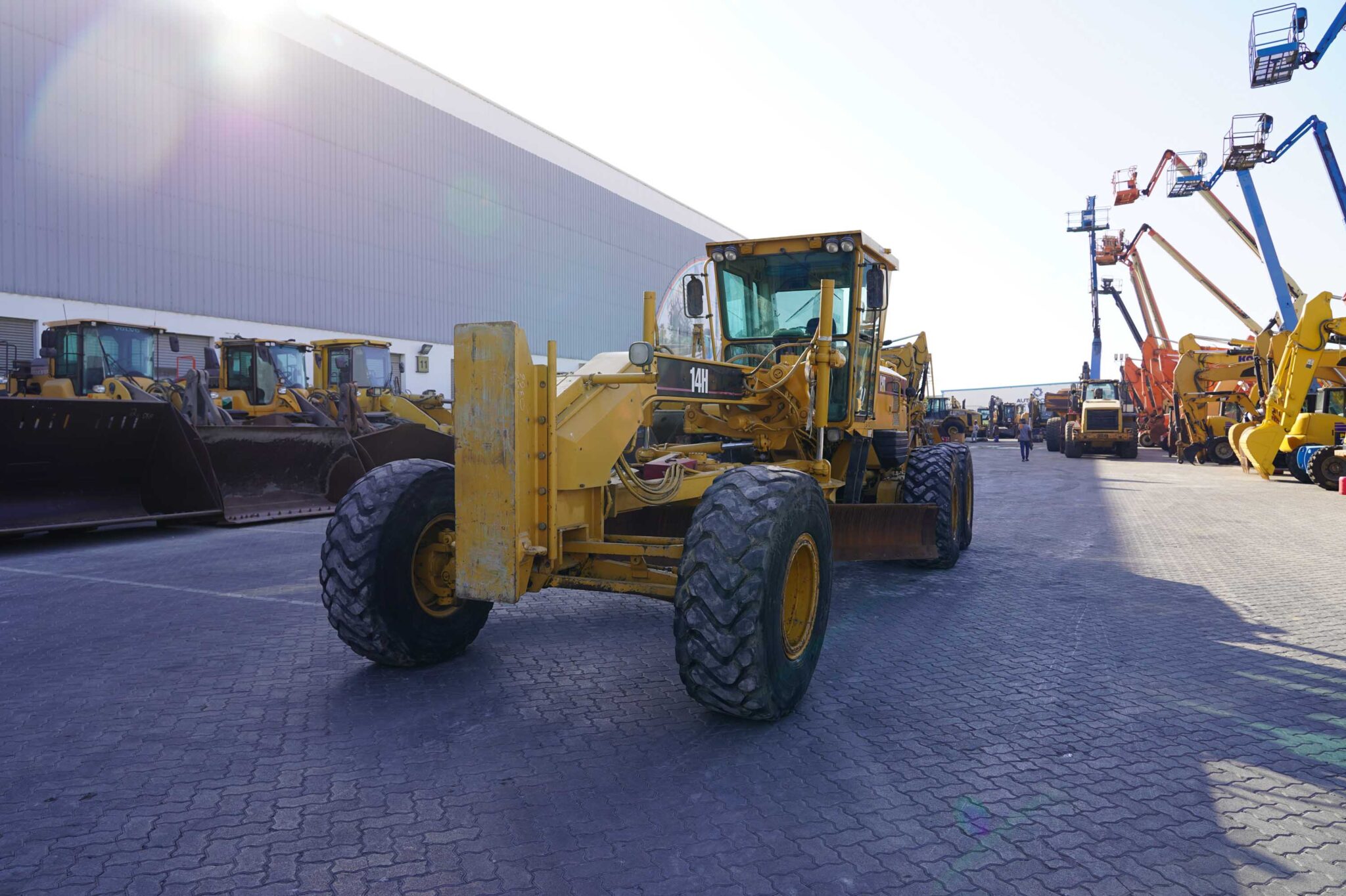 2002 CAT 14H Motor Grader - Equipment