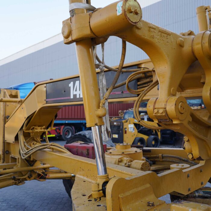 2002 CAT 14H Motor Grader - Equipment