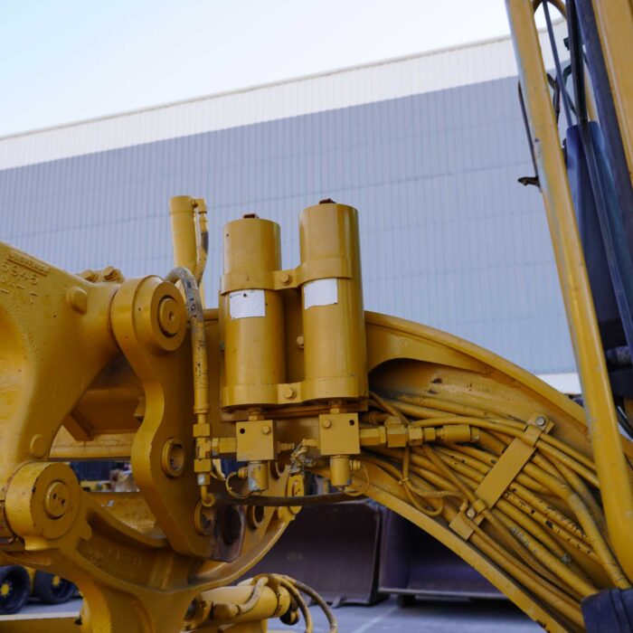 2002 CAT 14H Motor Grader - Equipment