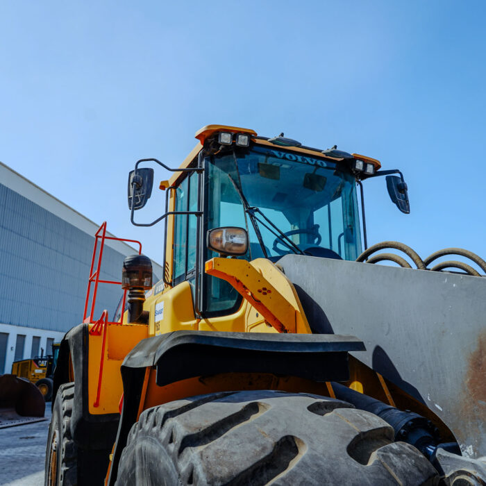 2017 VOLVO L220H Wheel Loader - Equipment
