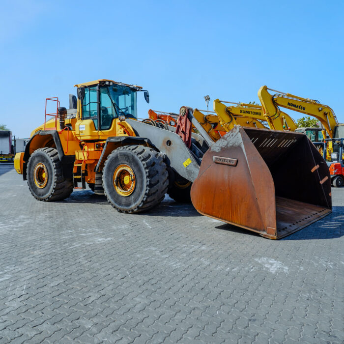2017 VOLVO L220H Wheel Loader - Equipment