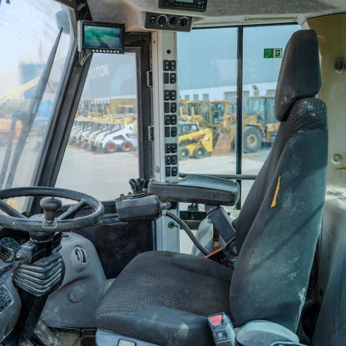 2018 VOLVO L180H Wheel Loader - Equipment
