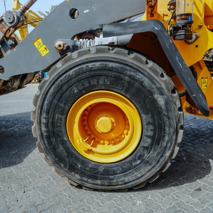 2018 VOLVO L180H Wheel Loader - Equipment