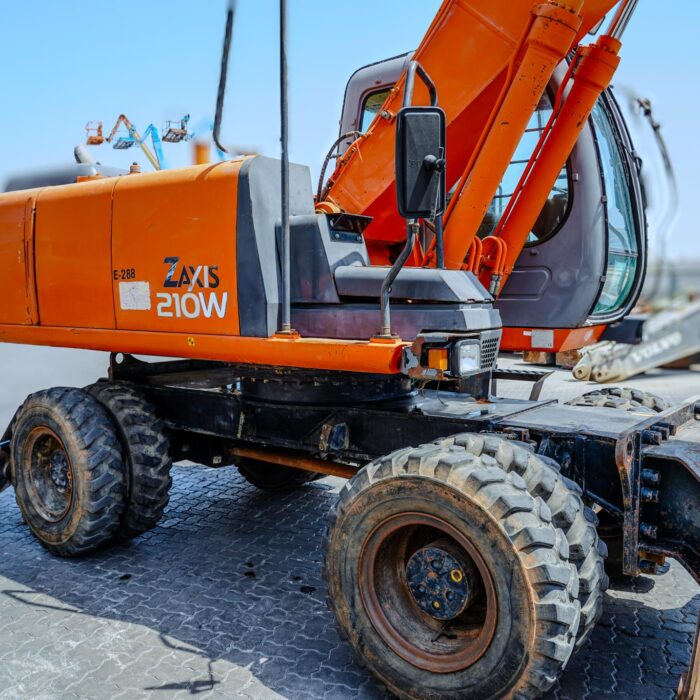 2006 HITACHI ZX210W Wheel Excavator - Equipment