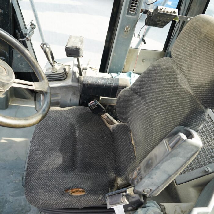 2002 CAT 966G Wheel Loader - Equipment