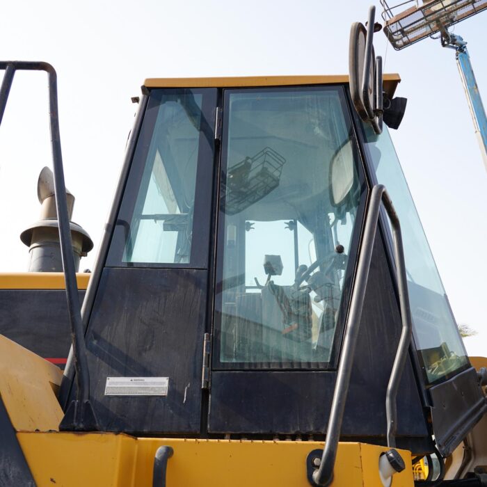 2002 CAT 966G Wheel Loader - Equipment