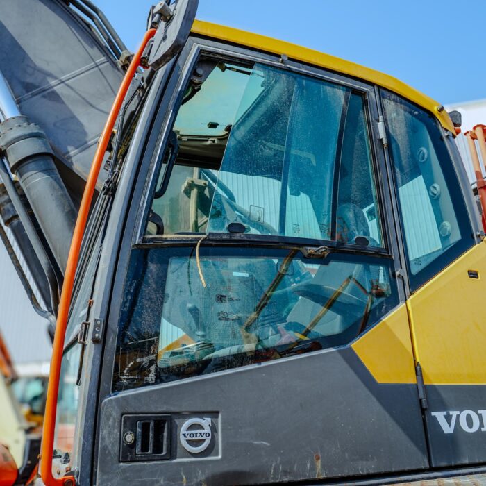 2019 VOLVO EC480EL Hydraulic Excavator - Equipment