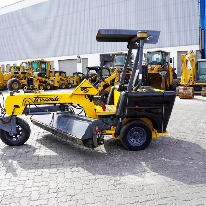 2016 Terramite TSS Self-Propelled Broom - Equipment