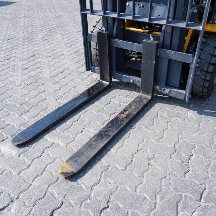 2024 XCMG XCB25-PW6G 2.5 Ton Electric Forklift - Equipment