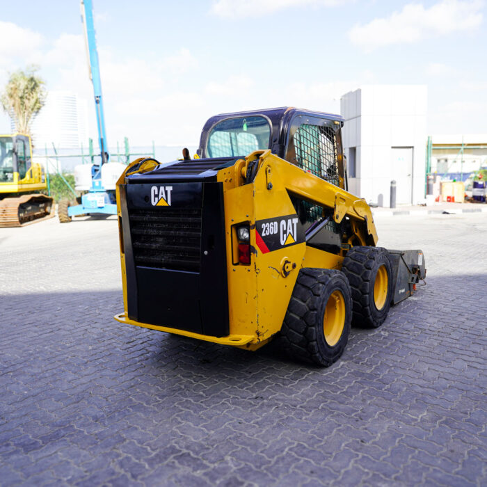 2015 CAT 236D Two-Speed Skid Steer Loader with 60 Sweeper Bucket ...