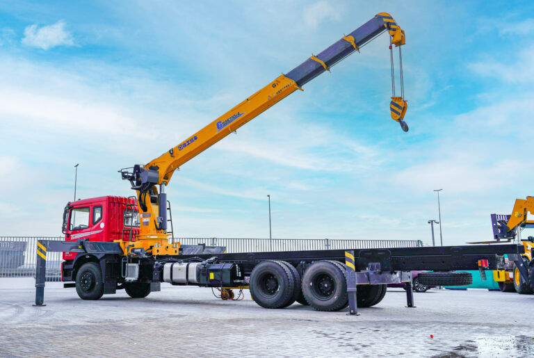 2023 XCMG SQS350-4 14 Ton Straight Boom DONGFENG T15 6×4 Sleeper Crane ...