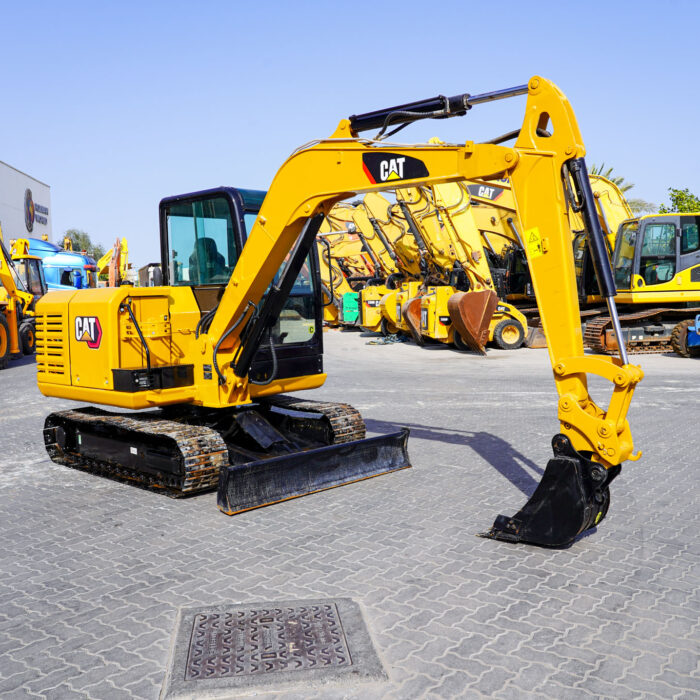 2021 CAT 305.5 E2 Mini Tracked Excavator - Equipment