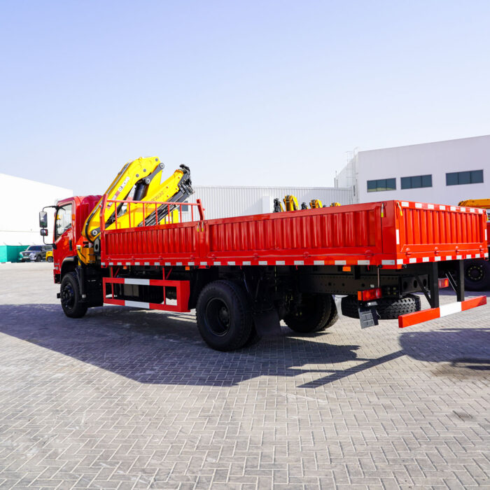 2026 XCMG SQZ200 10 Ton Folded Boom Crane on 2026 Dongfeng 4X2 Truck ...