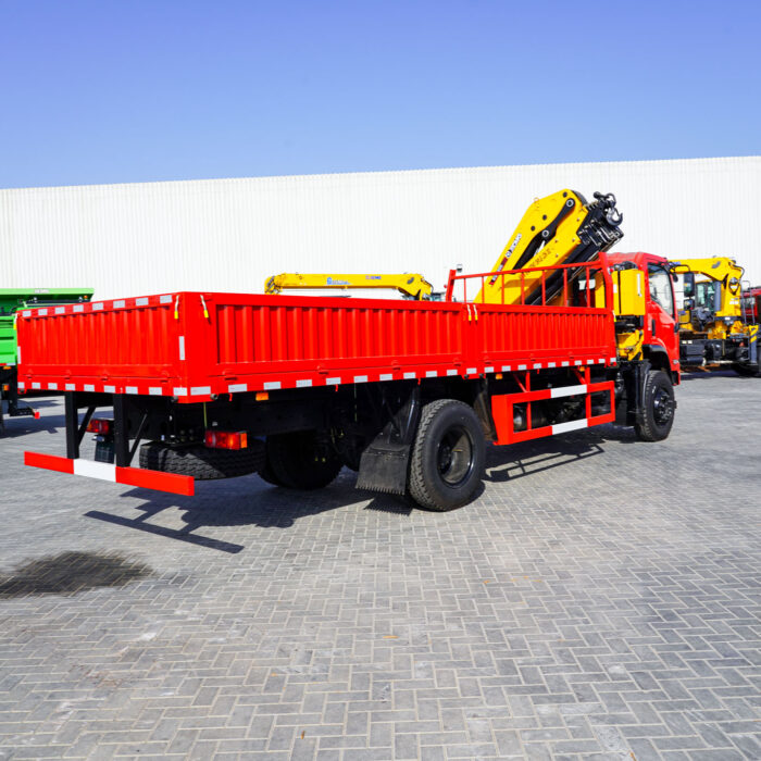 2026 XCMG SQZ200 10 Ton Folded Boom Crane on 2026 Dongfeng 4X2 Truck ...