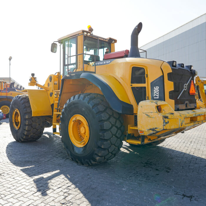 2012 VOLVO L220G Wheel Loader - Equipment