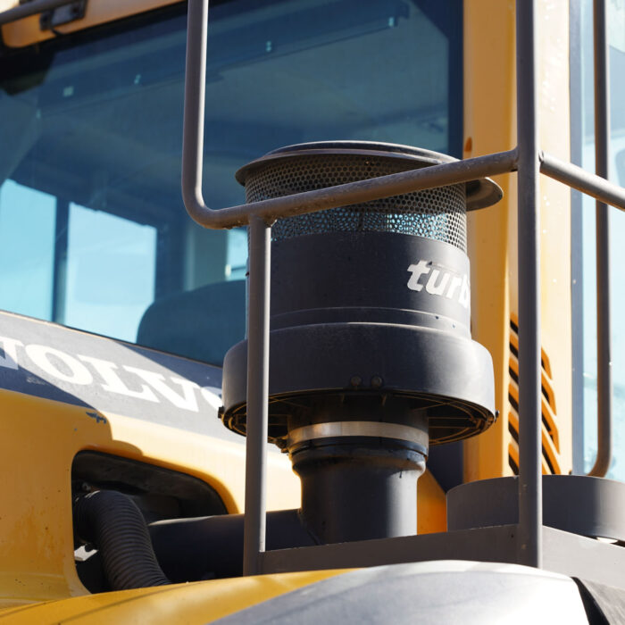 2012 VOLVO L220G Wheel Loader - Equipment